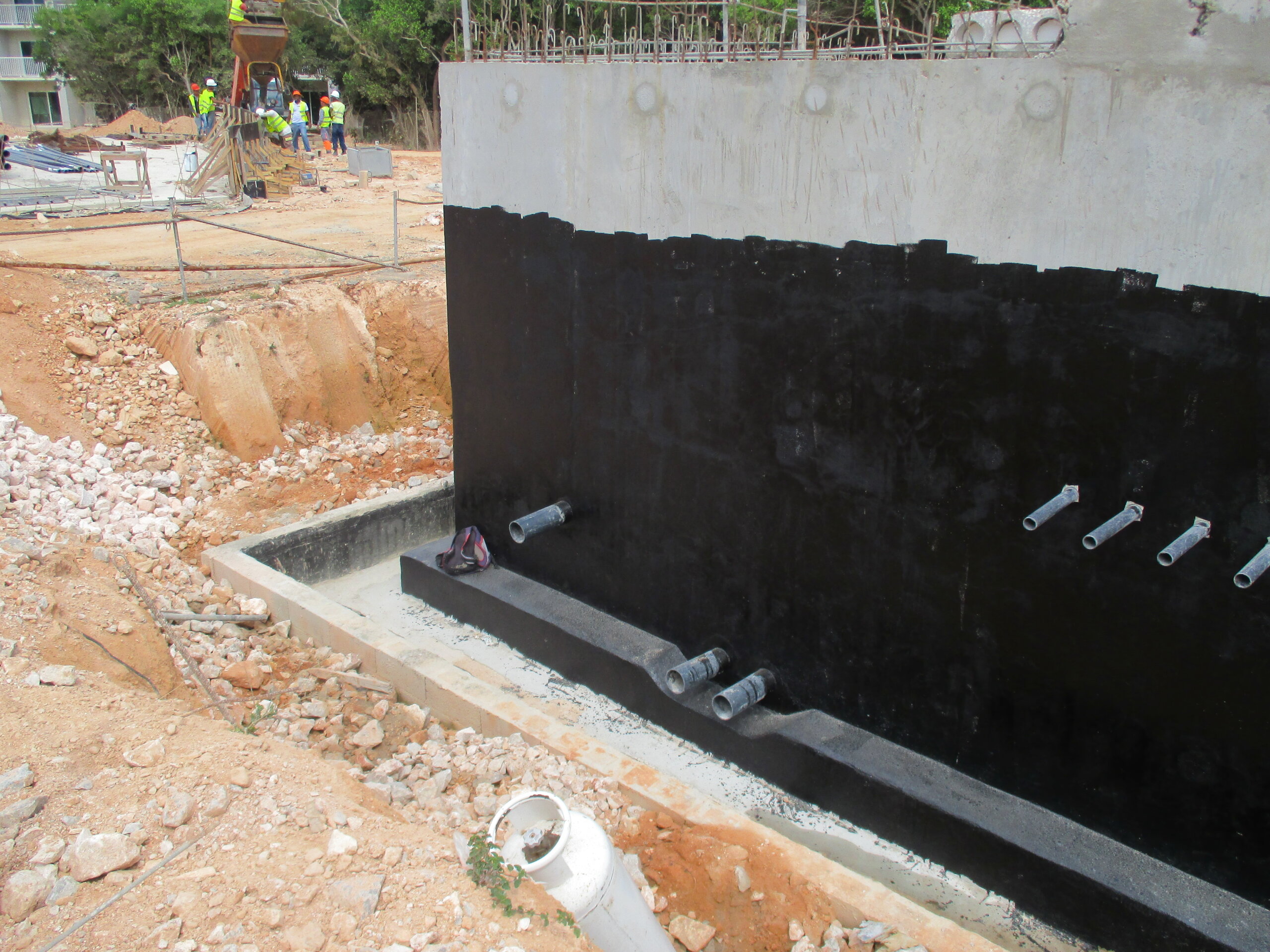 Étanchéité des murs enterrés - Protégez vos fondations avec IKO